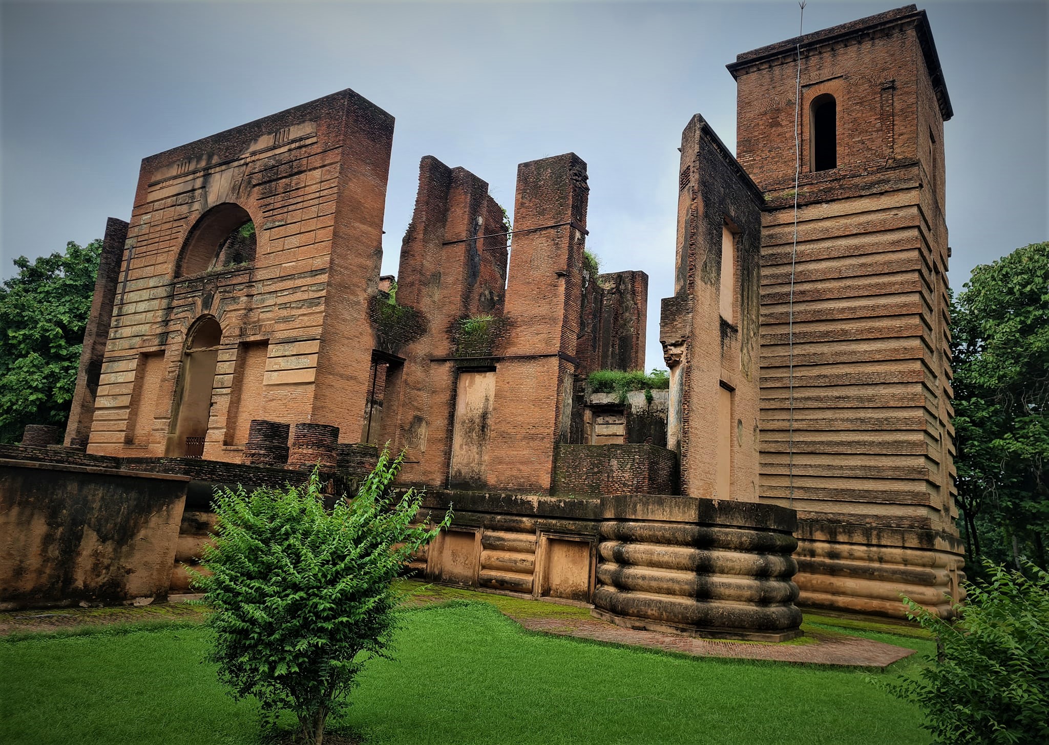 8 Historical Places of Lucknow rich with the memories of the Past